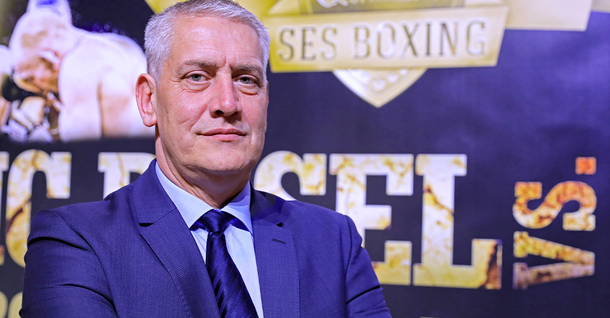 KOMPAKT Salon: „25 Jahre SES – Die Fäuste aus dem Osten“ | KOMPAKT MEDIA